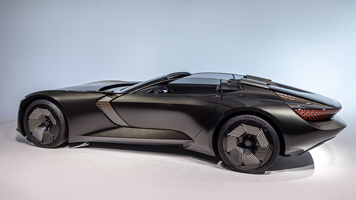 Audi Skysphere - an expanding car